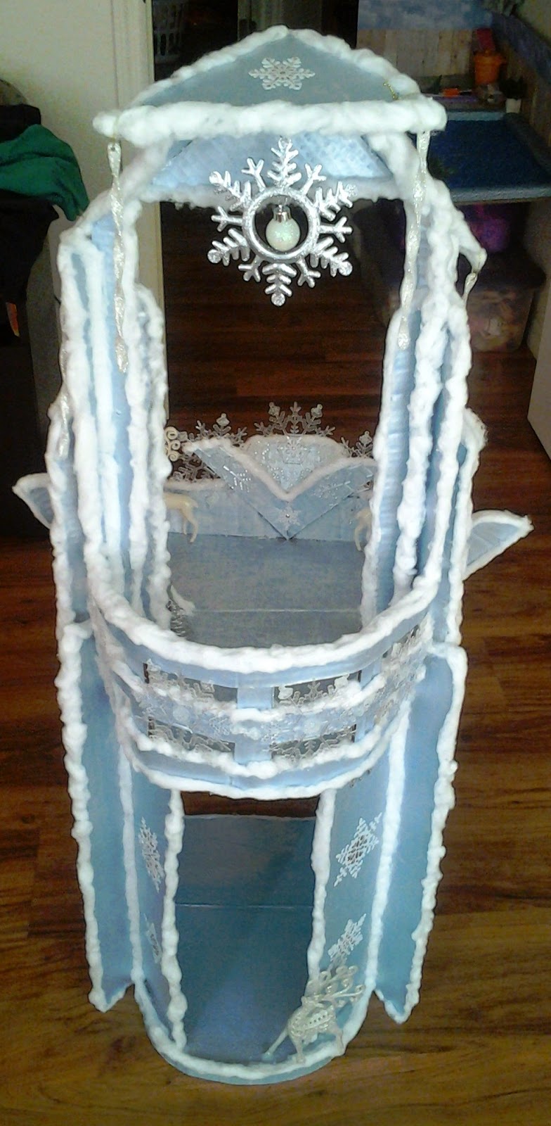 SNICKERDOODLE STREET: DIY - FROZEN Ice Palace