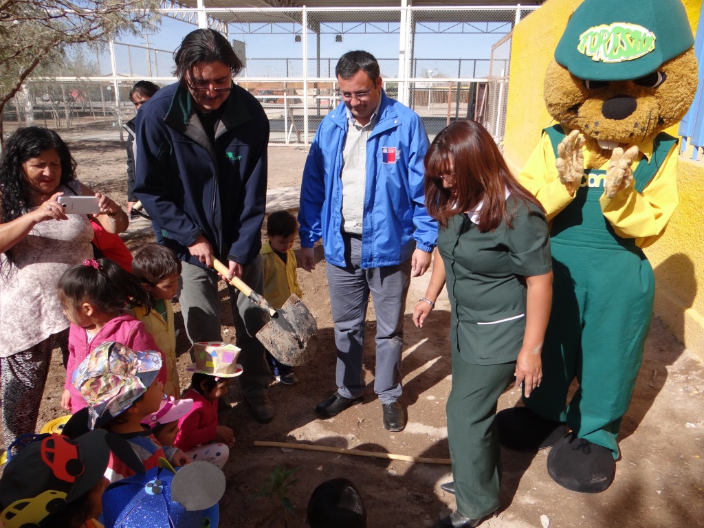 Así Surgen...: Forestín celebra junto a niños de Pozo Almonte sus 40 años