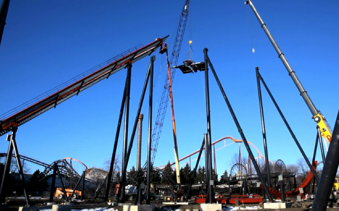 NewsPlusNotes: X-Flight Reaches High Point at Six Flags Great America