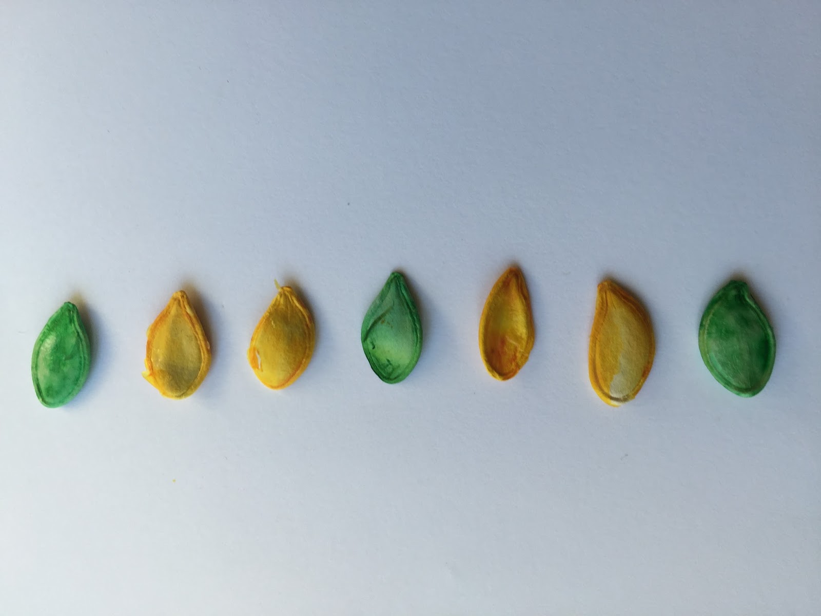 Mini Monets and Mommies: How-To Color Pumpkin Seeds