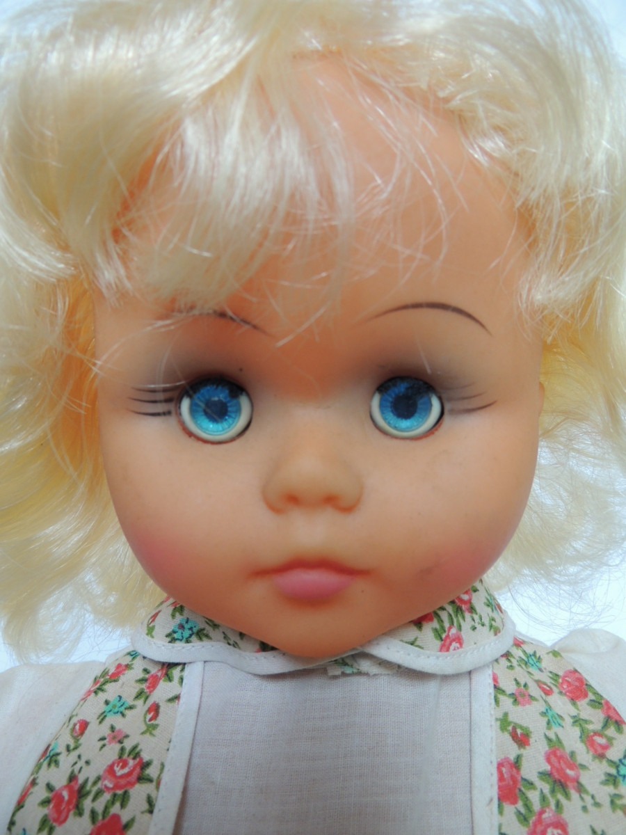 Ana Caldatto : boneca antiga