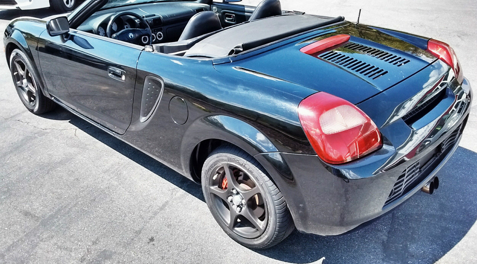 Poor Man's Elise: 2001 Toyota MR2 Spyder 2ZZ Swap - DailyTurismo
