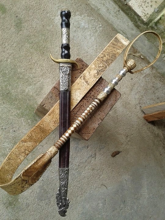 facón chico: Facon y Rebenque