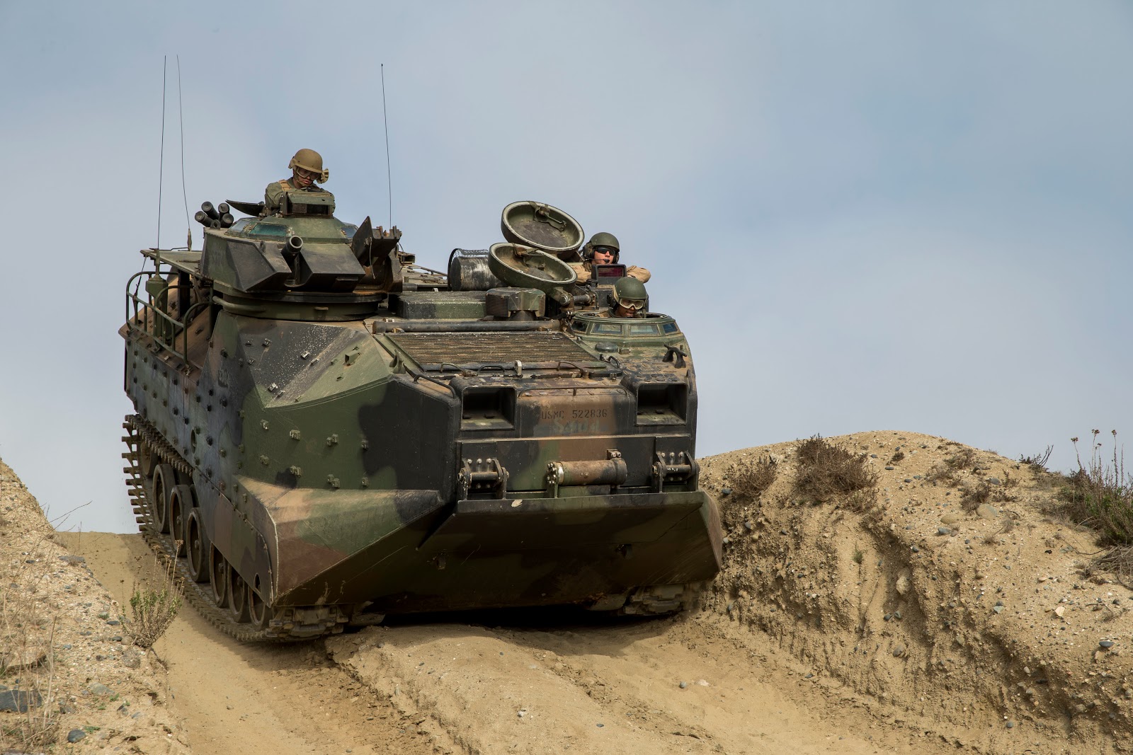 SNAFU!: At the AAV School House...Pics by Lance Cpl. Betzabeth Galvan