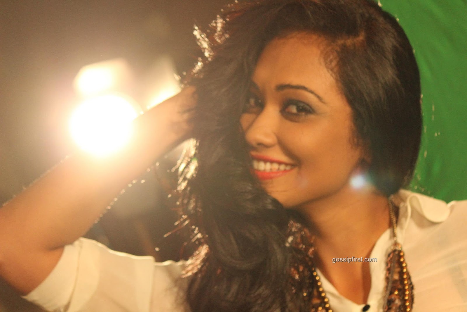 Gossip First Gallery: Yureni Noshika latest photo shoot