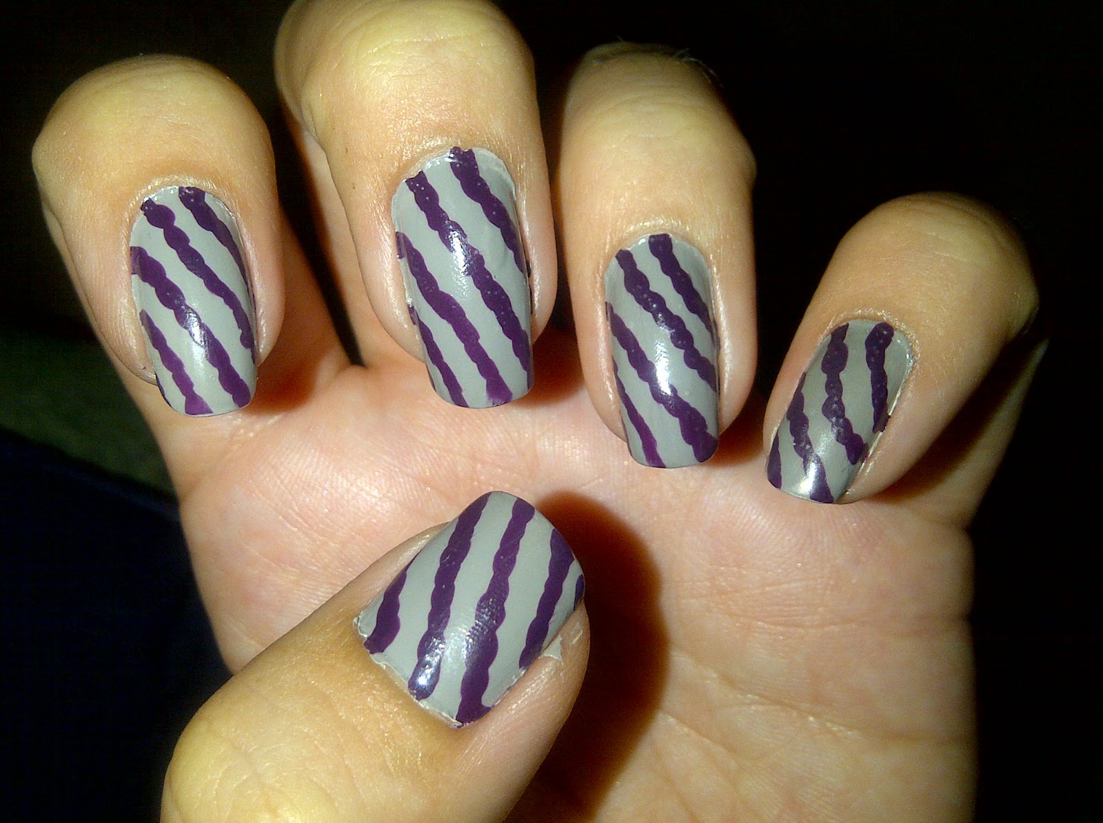 Blue Panda Nail Art Polka Dots Vs Stripes blue-panda-nail-art-polka-dots-vs-stripes