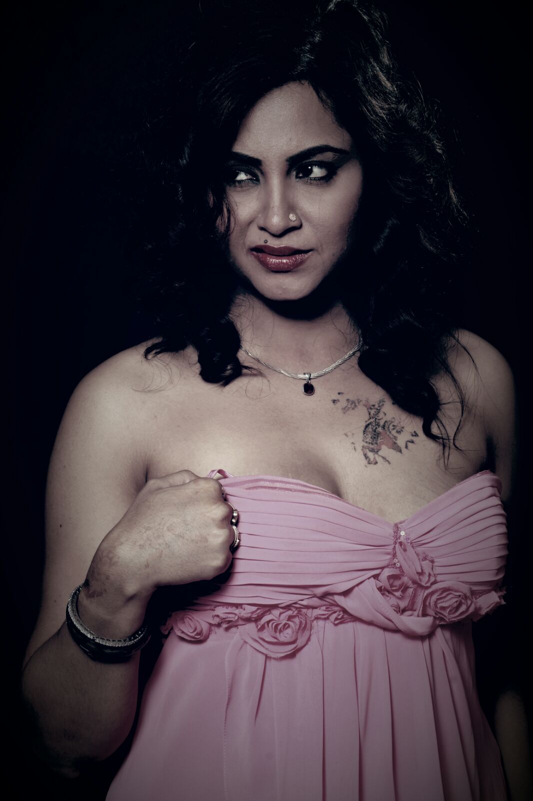 Arshi Khan Hot And Sexy Bikini Photoshoot