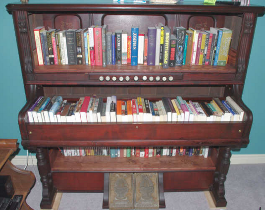 10 Ways to Upcycle Old Musical Instruments | thee Kiss of Life Upcycling