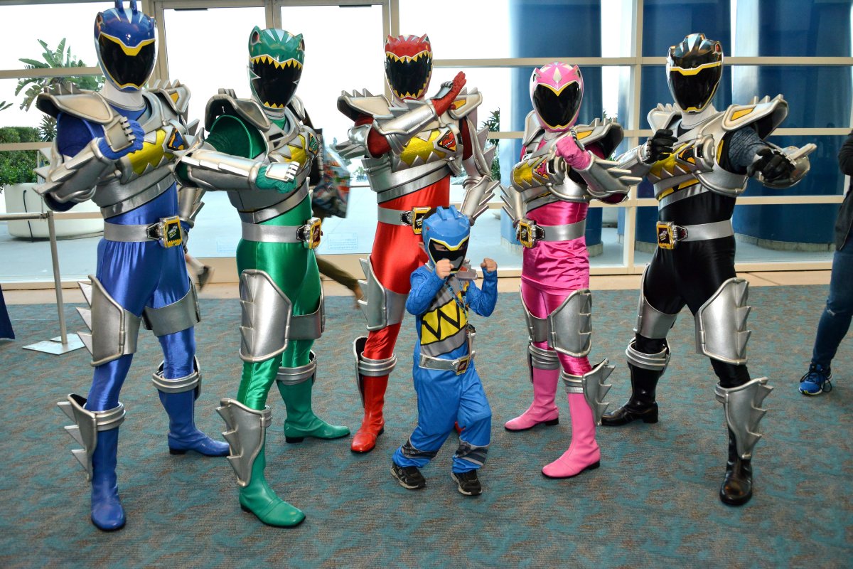 Tokusatsu Ecuador: Power Rangers Dino Super Charge: Episodios