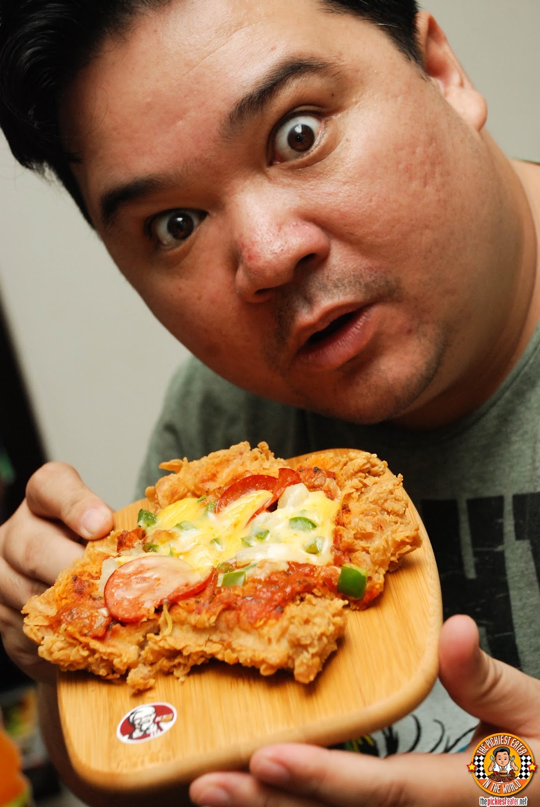 THE PICKIEST EATER IN THE WORLD: THE CRAZY KFC CHIZZA #KFCHIZZA