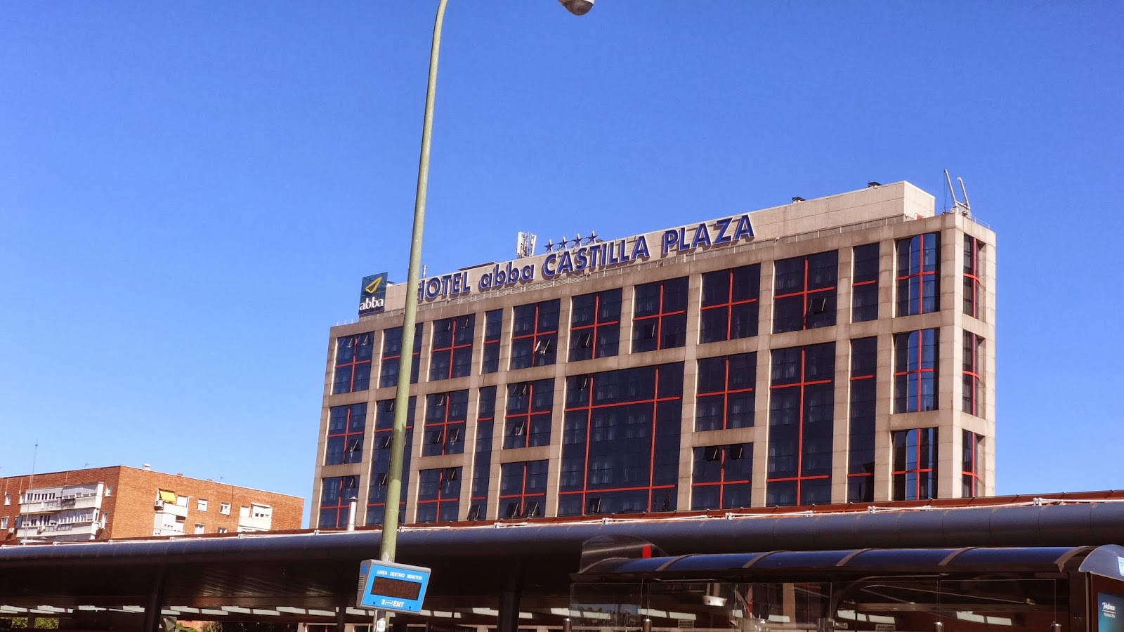 Los edificios que componen Plaza de Castilla - Conmimochilacuestas