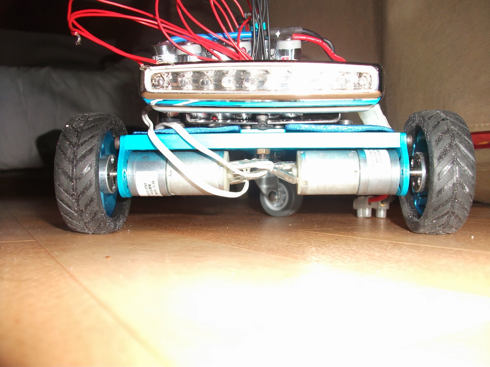 Tout_Sur_Mes_Robots: Robot 3 roues