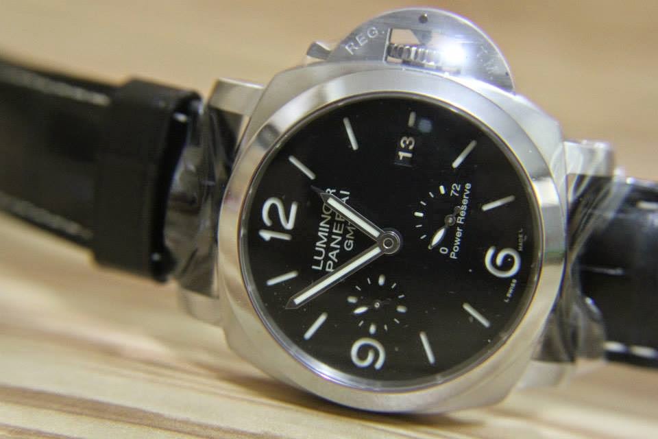 . H o b i J a m . : (SOLD) BNIB Panerai Pam 321 Luminor GMT 1950 ...