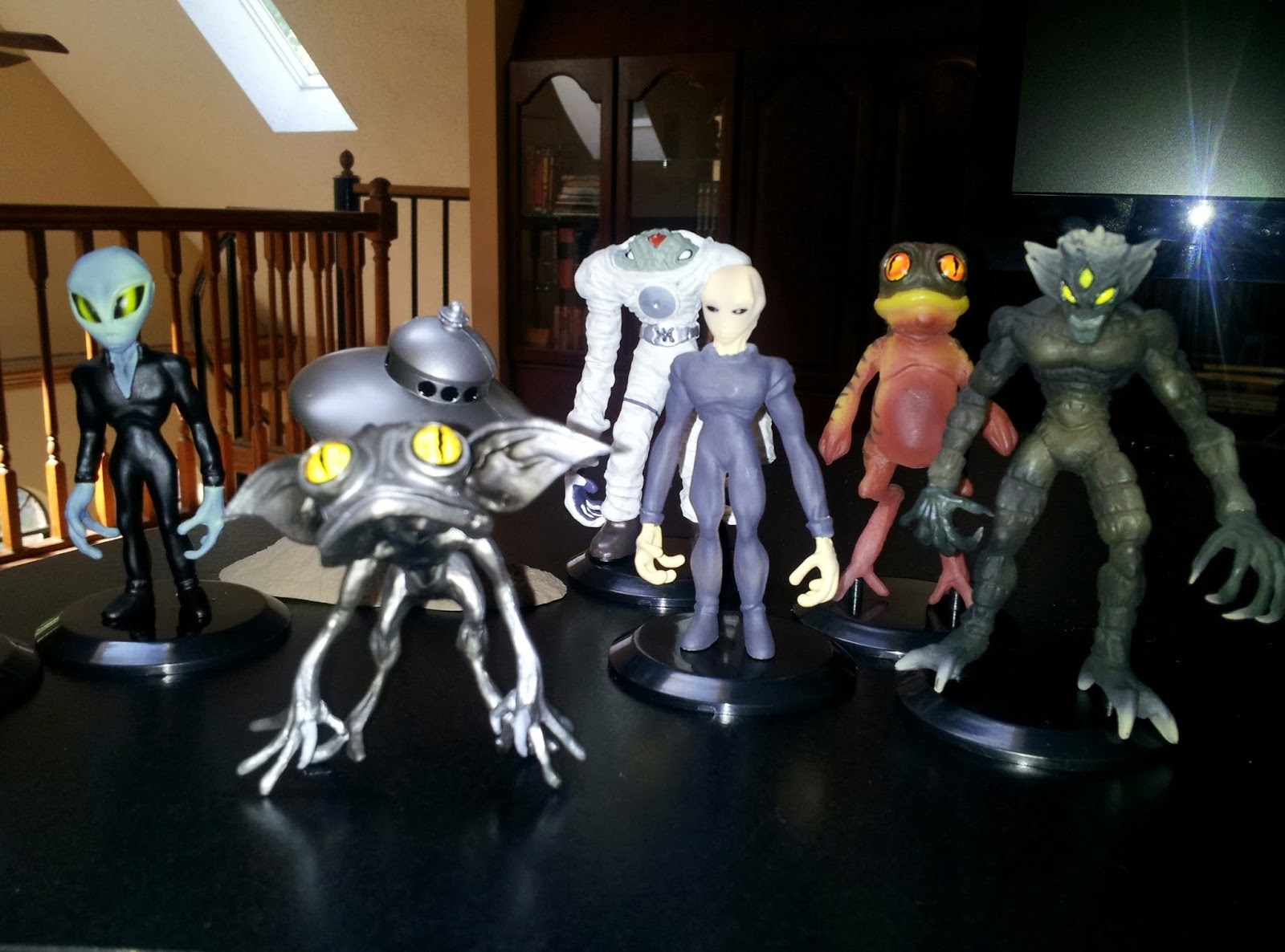 From the Sorcerer's Skull: D&D Races Alien Reskinning