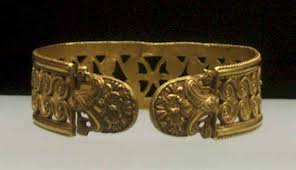 LA LLAVE MAESTRA: LA EDAD DE LOS METALES