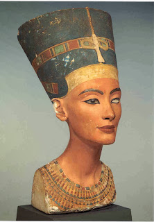 Pink's Thinks: Weird History: Eva Perón and Nefertiti