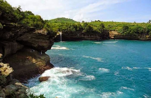 10 Beaches most popular in East Java | Travel Eastjava || Offcial East ...