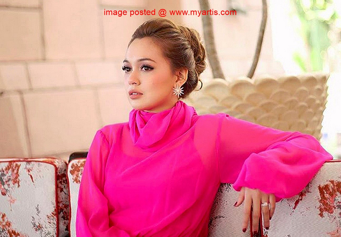 MYARTIS.COM | MYARTIS | MY | ARTIS: NELYDIA SENROSE NIKAHI HAFIZ AWAL ...