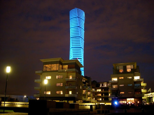 World Most Amazing Turning Tower In sweden - PICXACT - "Amazing ...