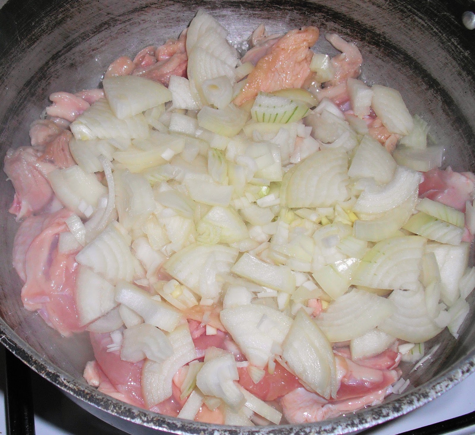 Retete simple,sanatoase si gustoase: Tocanita de pui cu legume
