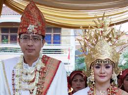 KABUPATEN PESAWARAN: PAKAIAN ADAT LAMPUNG SAI BATHIN