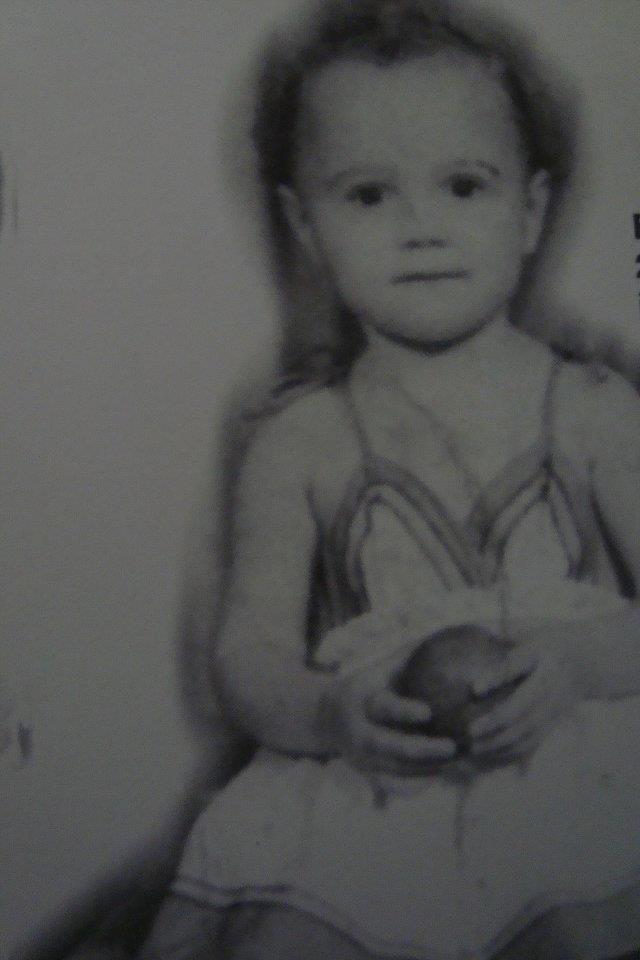 Elizabeth Moisés Oficial: - Biografia