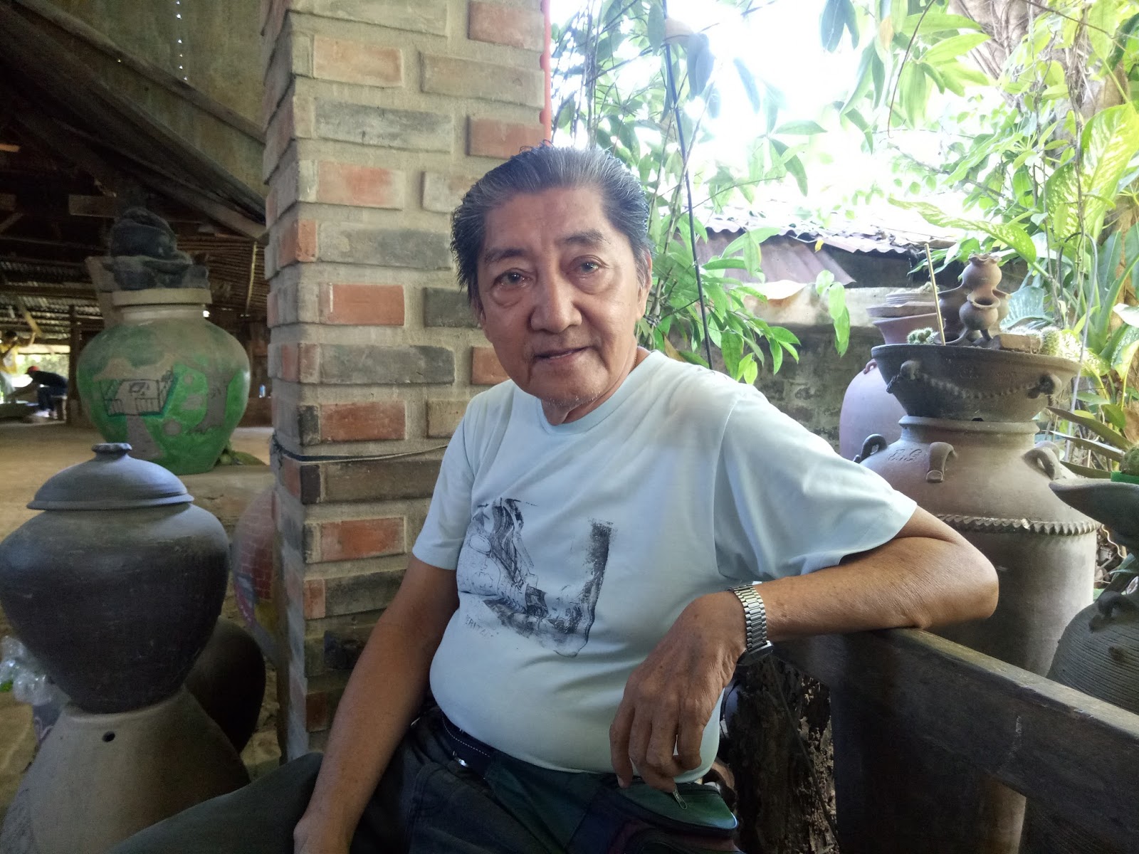 Pagburnayan Pottery Makers of Vigan, Ilocos Sur ~ Wazzup Pilipinas News ...