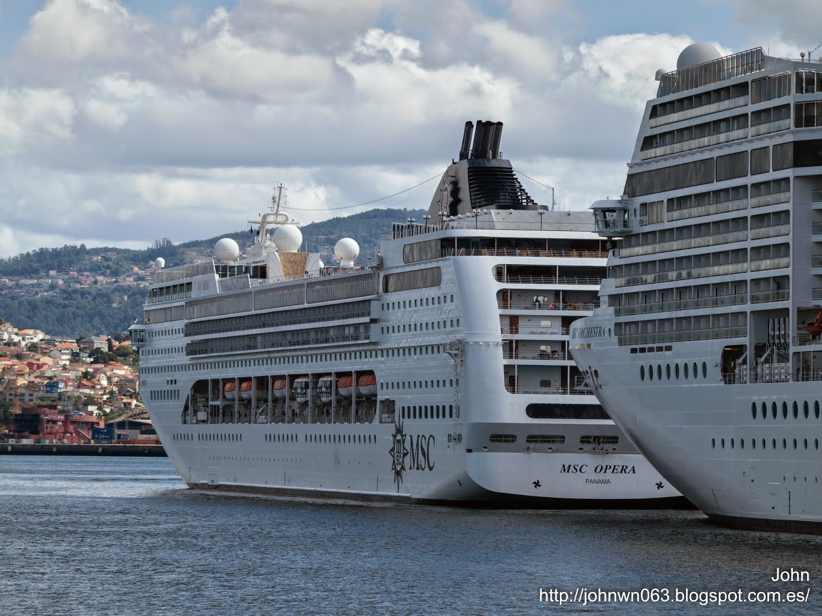 FOTOS DE BARCOS: MSC OPERA