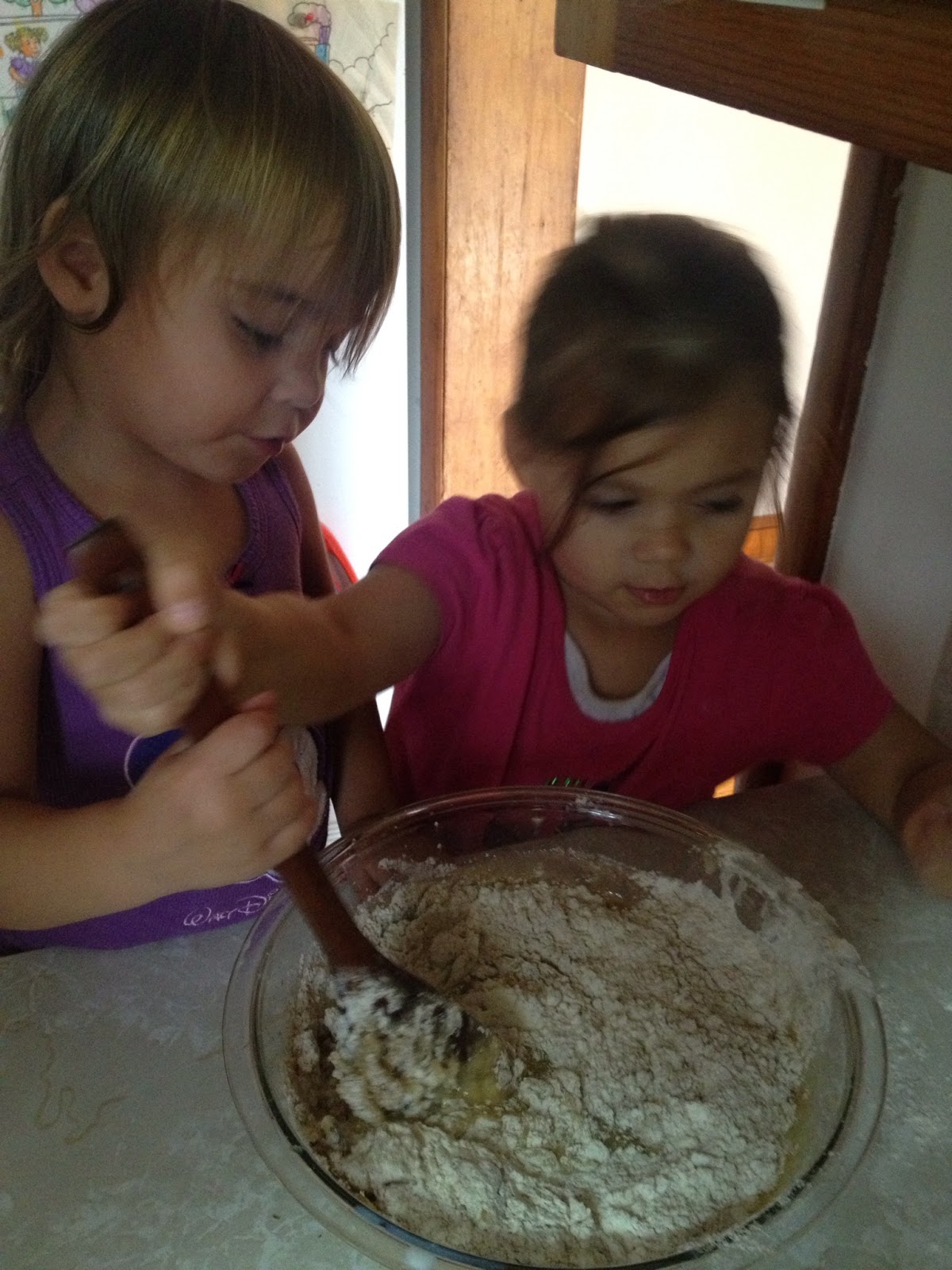 Kayla Jaye: Kayla makes Whole Grain Banana Bread