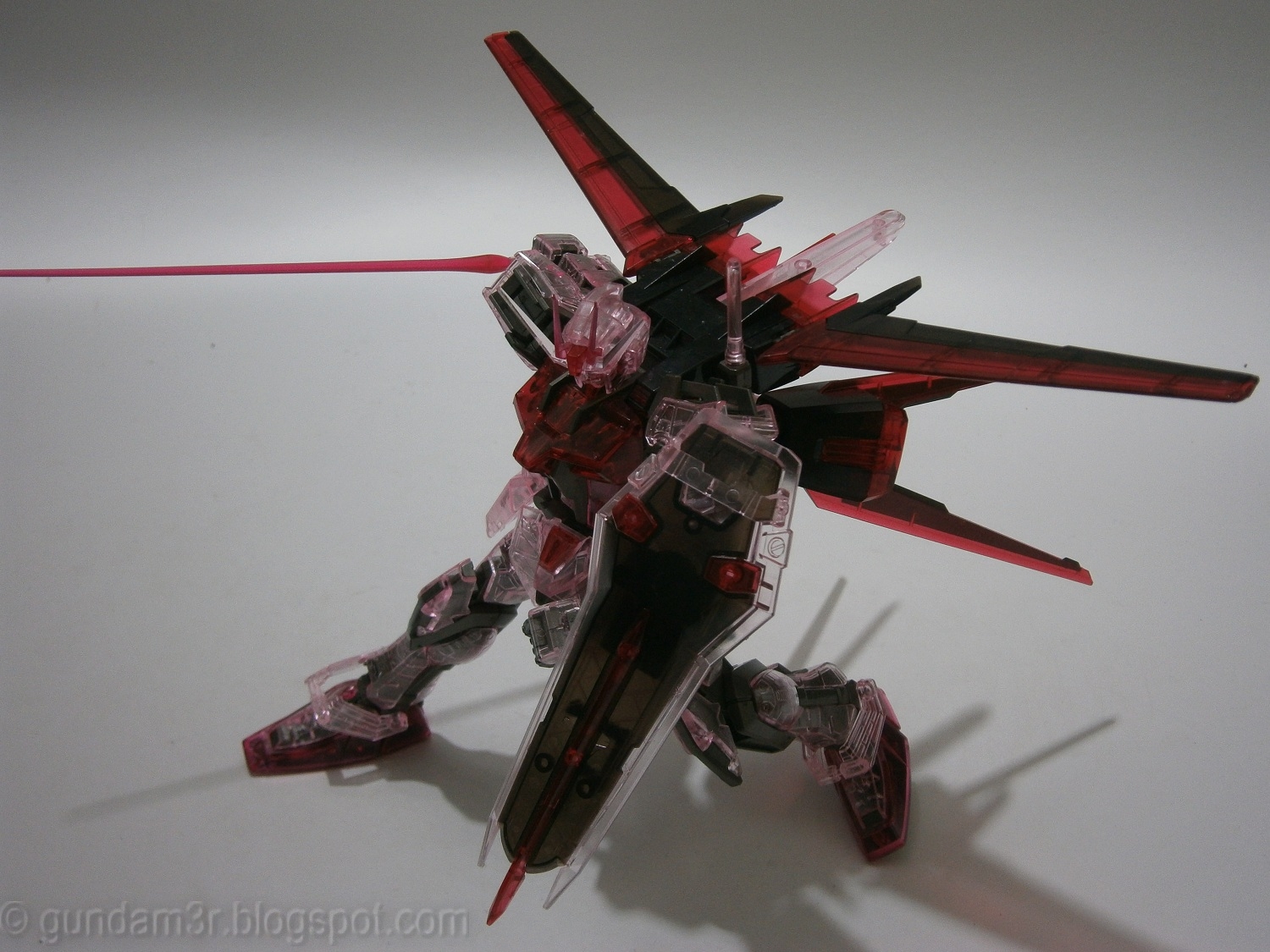 Aile Strike Rouge Gundam (Clear Color Version) MG Review Part 3