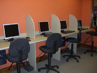 jobs for you: CYBER CAFE/SALON ATTENDANT
