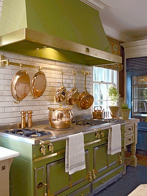 Hydrangea Hill Cottage: La Cornue Ranges