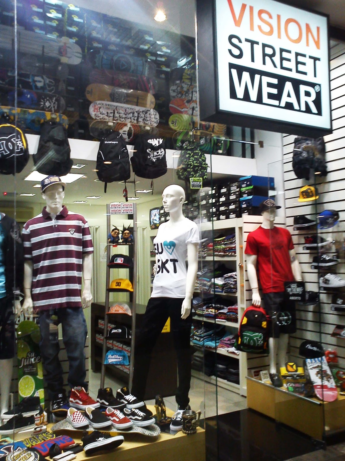 AMEE Skate Arte: AMEE NA LOJA STREET WEAR SBC E VISION STREET WEAR