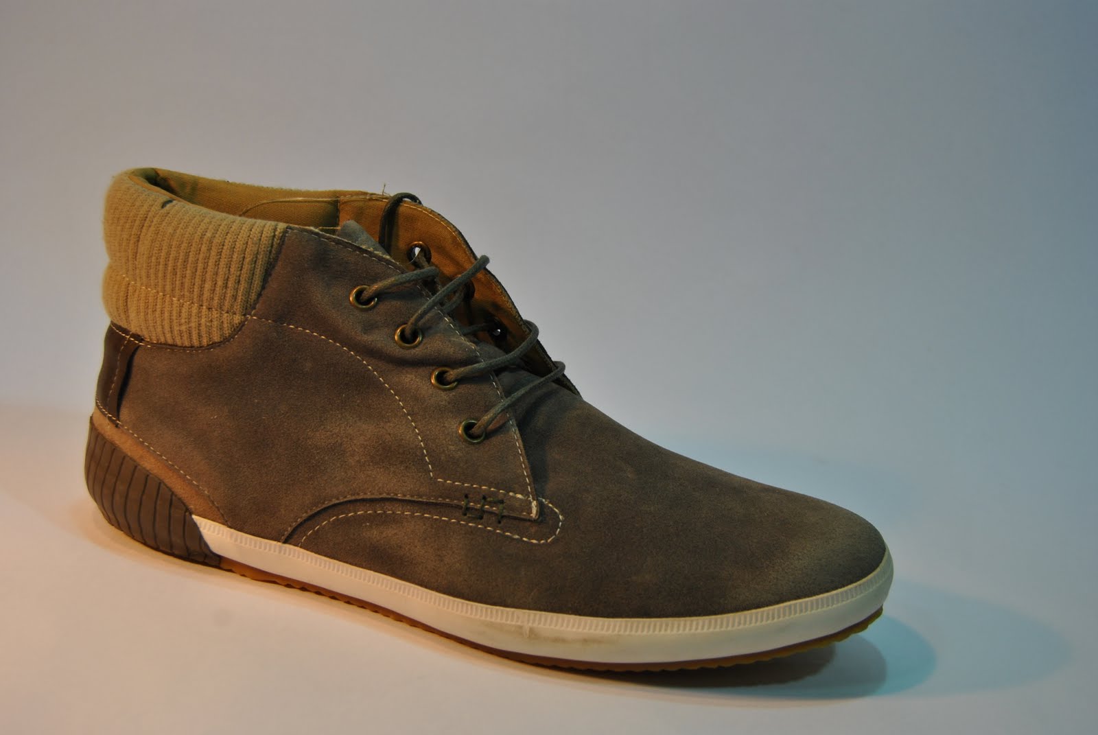 livingshoes: USSU, zapatos urban para hombre.