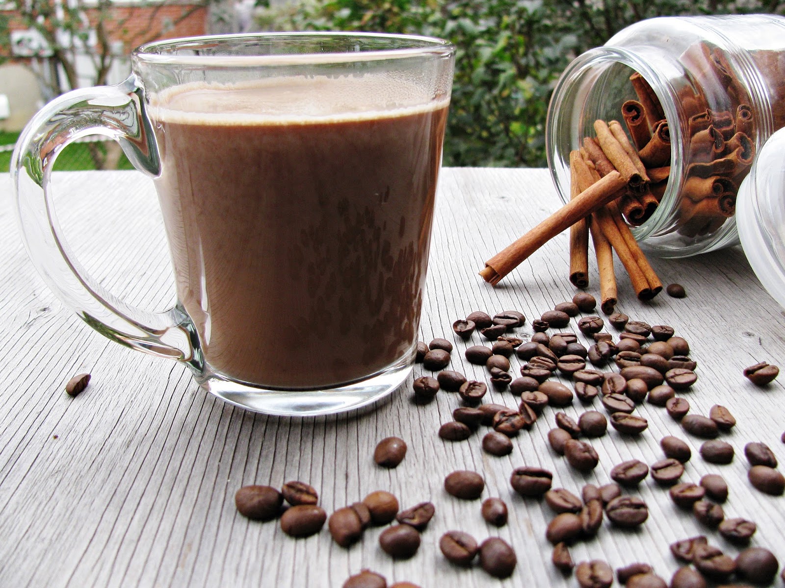 To eat or not to eat: Dairy free spiced mocha coffee/Café moka épicé ...