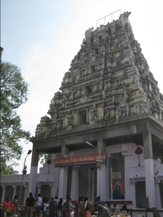 ThinkBangalore: Bull Temple , Basavanagudi , Bangalore , KadalekAyi PariShe