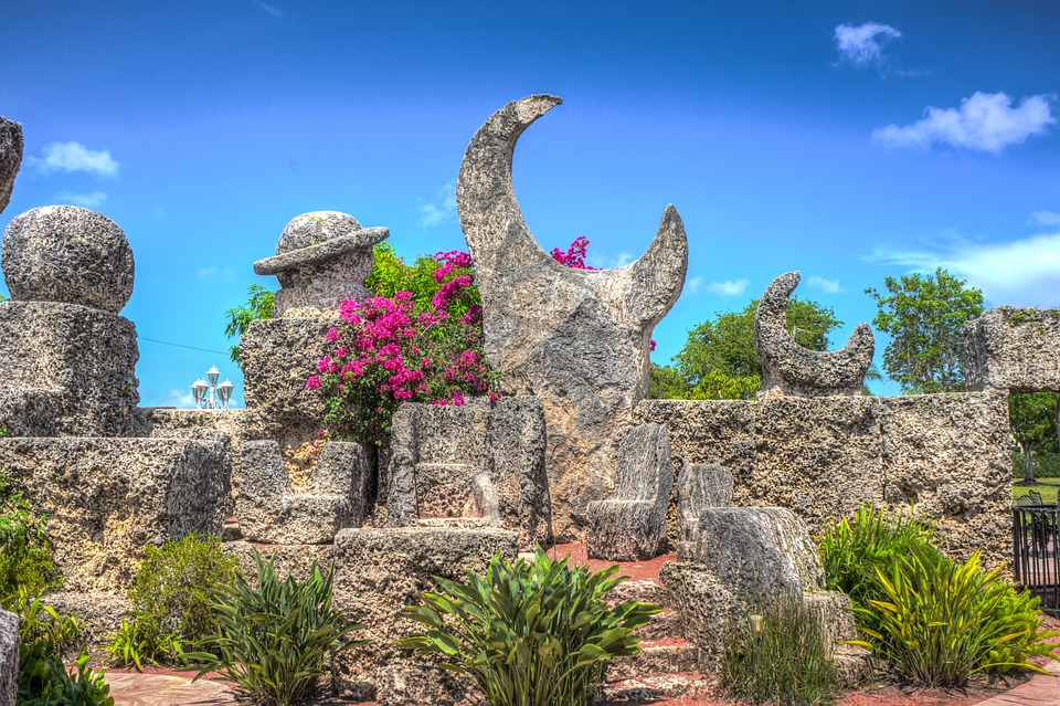 Pennsylvania & Beyond Travel Blog: Visiting the Beautiful Coral Castle ...