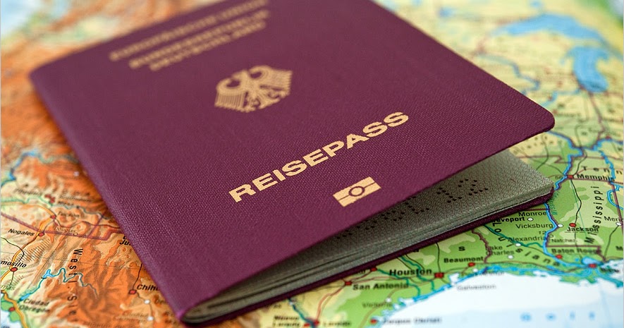 LET US GO ON A JOURNEY: Reisepass beantragt und Vorbereitungsseminar