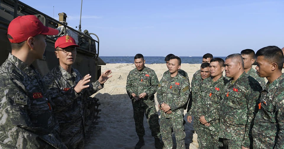 DEFENSE STUDIES: Training for PMC's KAAV Crew Conducts in Korea