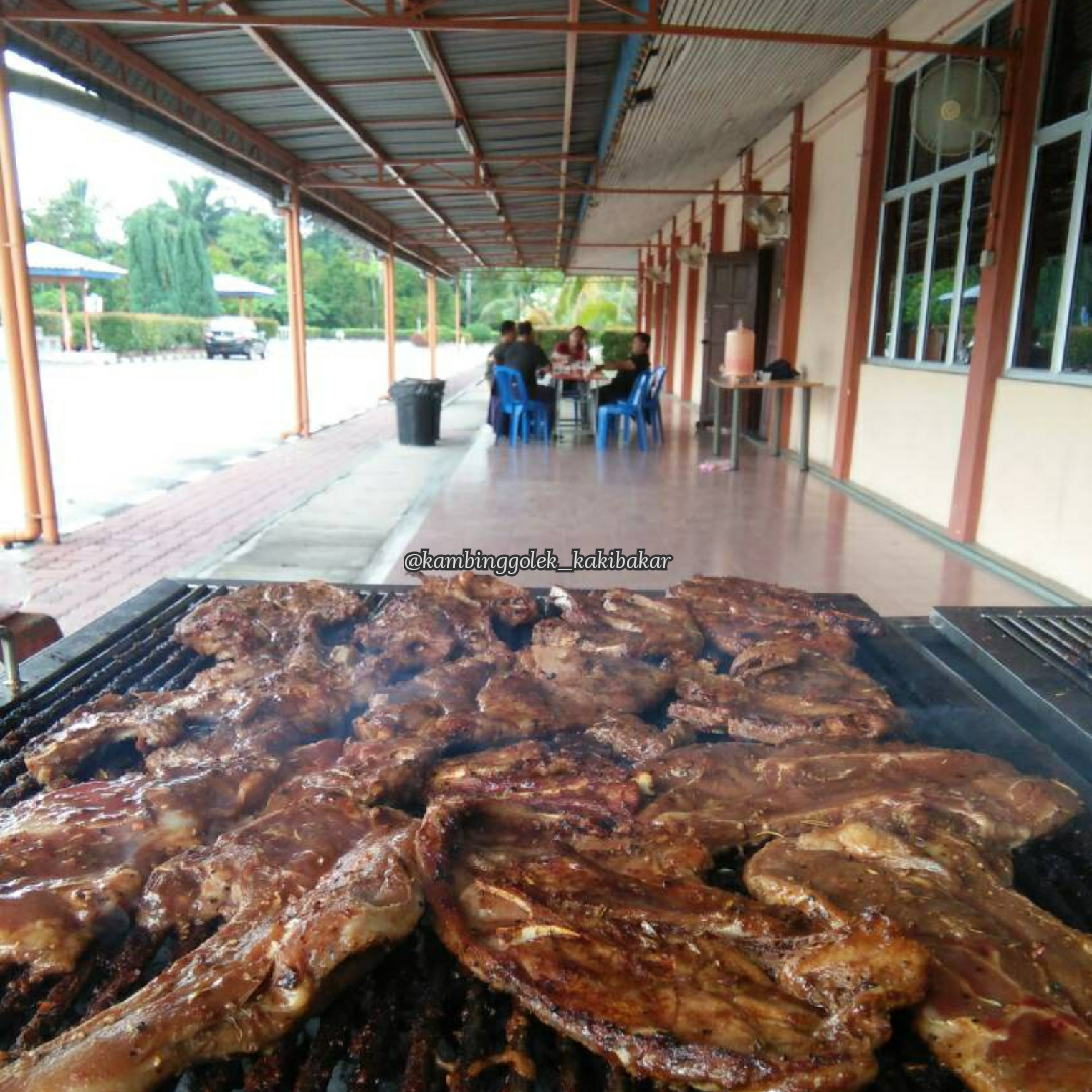 Kambing Golek Panggang Bakar..: Kambing Panggang Kaki Bakar @ JPJ ...