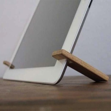 How to Recycle: Clever Ideas and Cheap iPad Stand