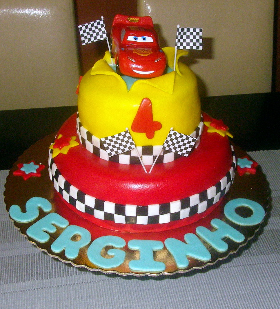 Doce Violeta: The Cars - Bolo de aniversário