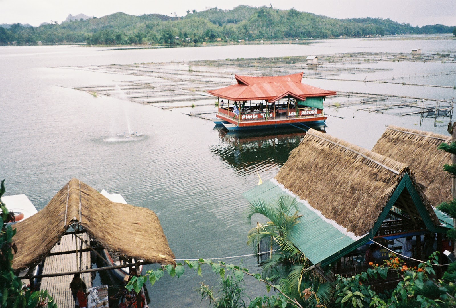 Tourists Haven: LAKE SEBU