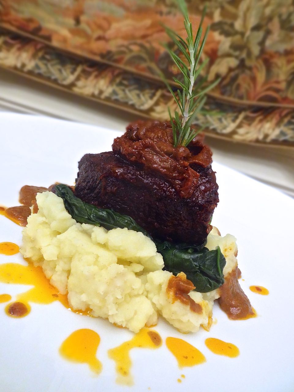 Scrumpdillyicious: Braised Short Ribs With Porcini-Port Wine Sauce