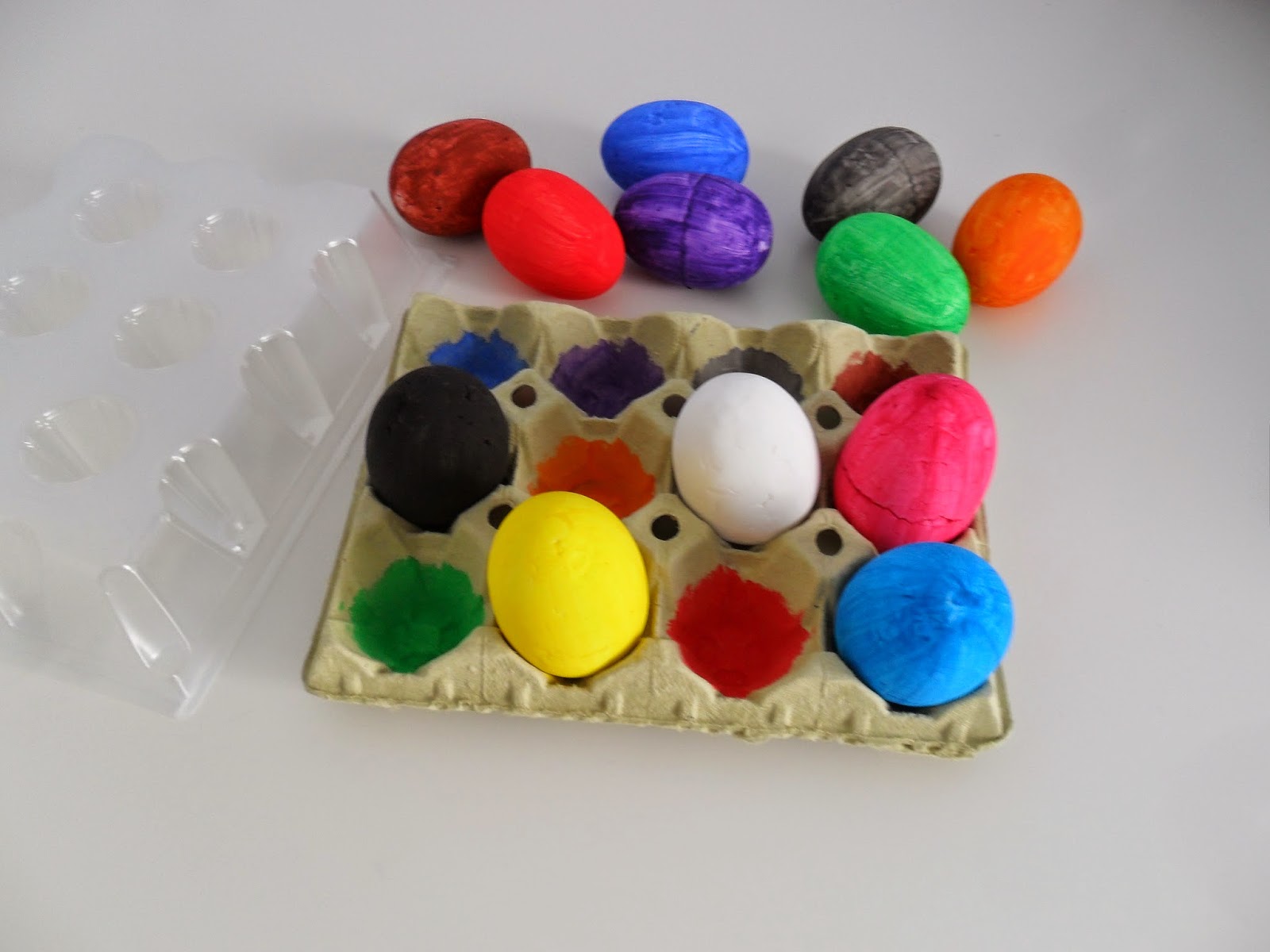 Materiales para Educación Infantil: HUEVOS DE COLORES