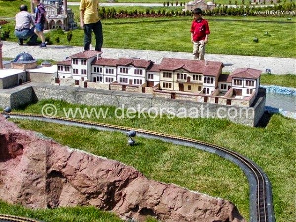 MİMARLIK: TÜRKİYEDEKİ BÜTÜN MİMARİ YAPILARIN MAKET HALİ MİNİATÜRK