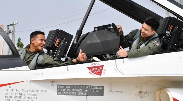 Asian Defence News: Royal Thai Air Force pilots begin KAI T-50 ...