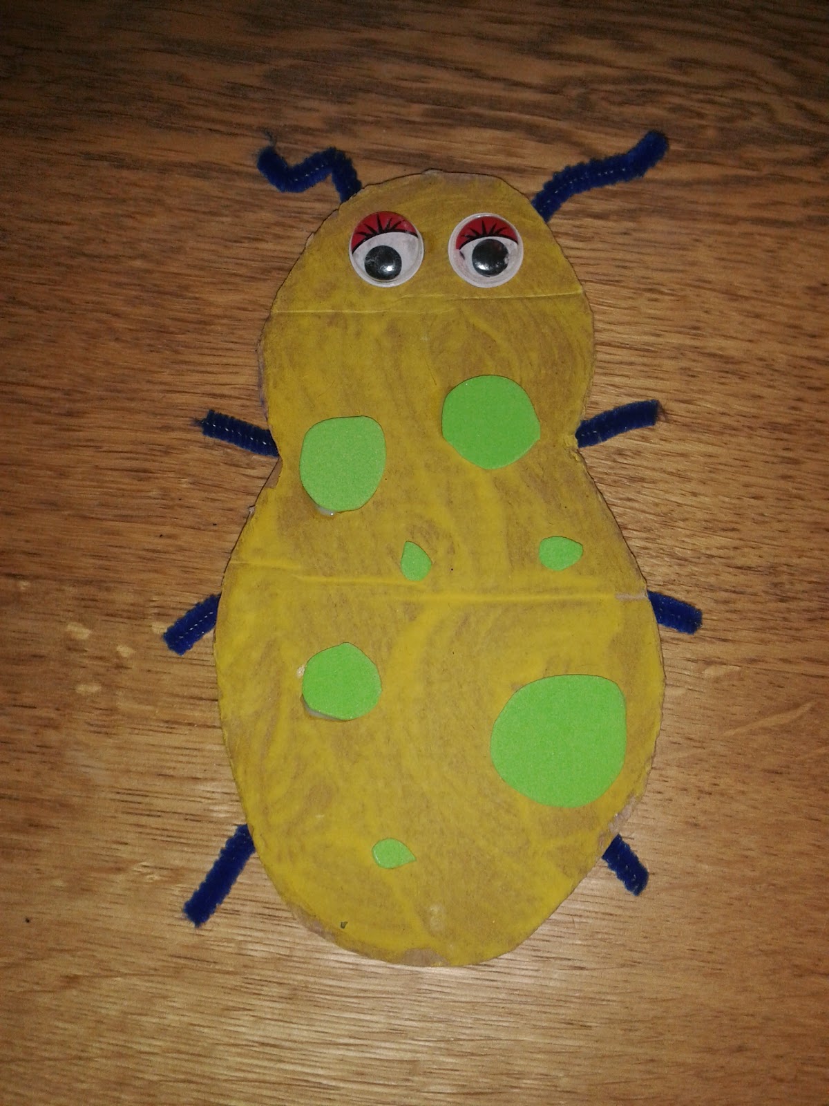 Home At The Heathers: Cardboard Bugs Craft