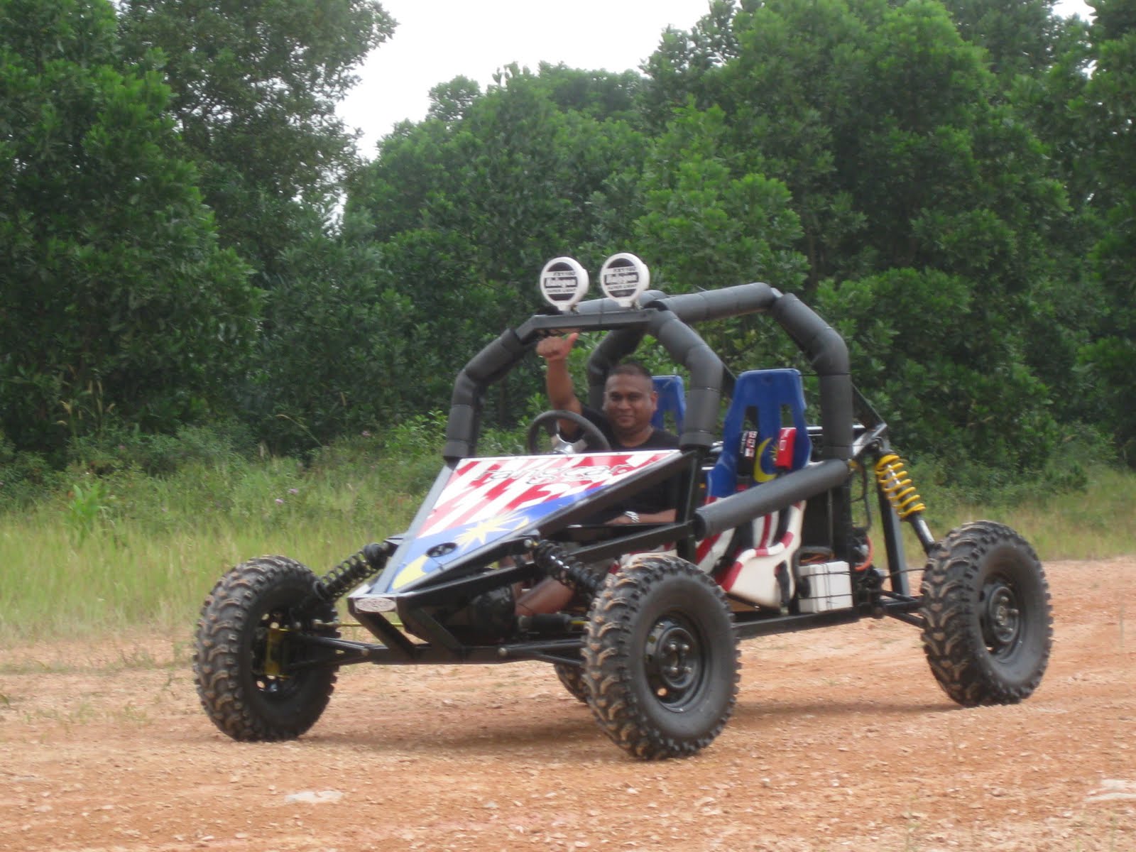 Peggy Loh ~ My Johor Stories: Rugged Rangcar buggies