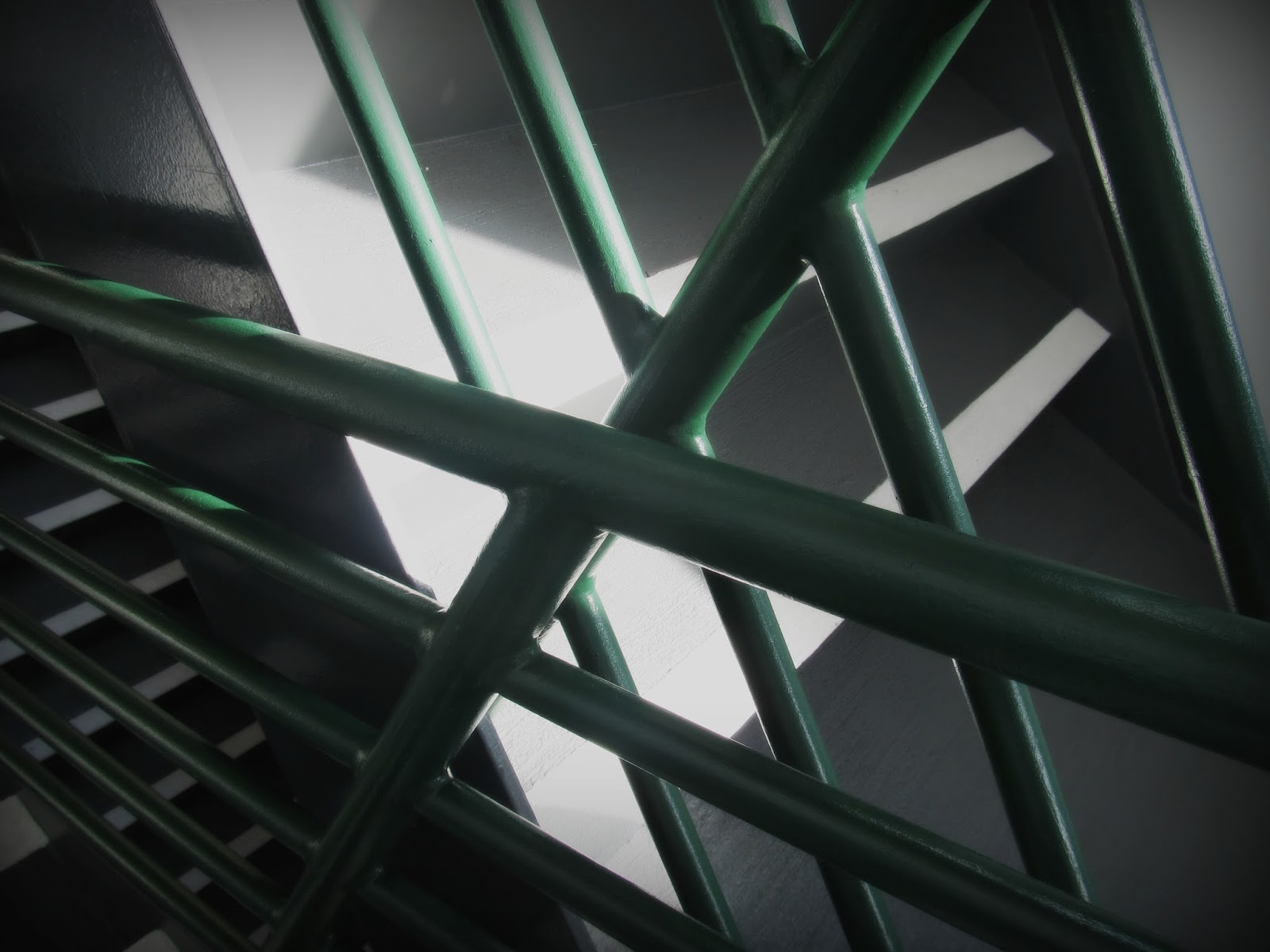 Drew Photo Keiko: Composition #3: Pictorial Lines